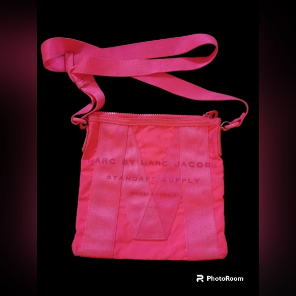 Marc By Marc Jacobs | Bags | Marc By Marc Jacobs Bag Hot Pink | Poshmark